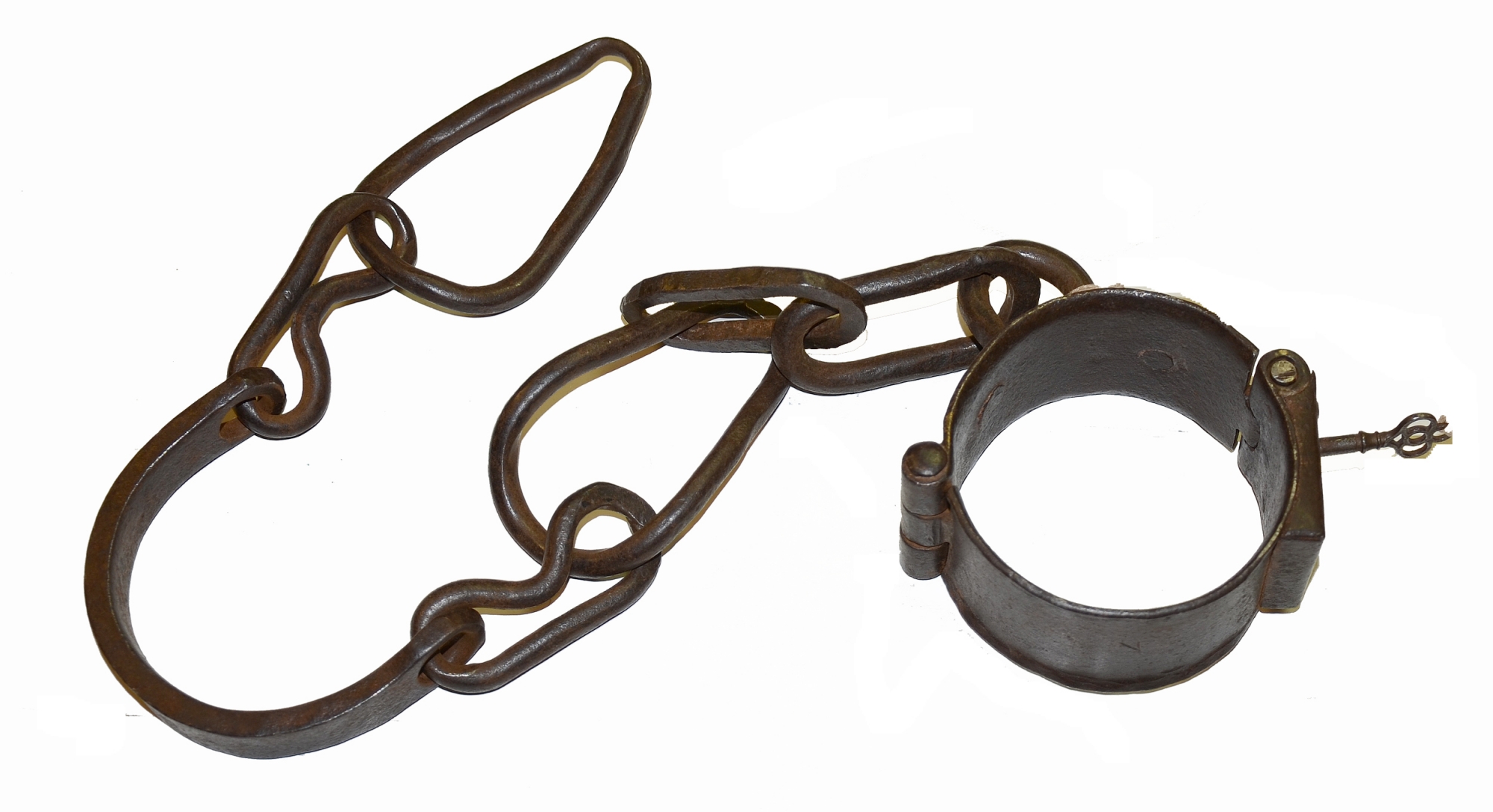 LARGE LEG SHACKLES WITH ORIGINAL KEY — Horse Soldier