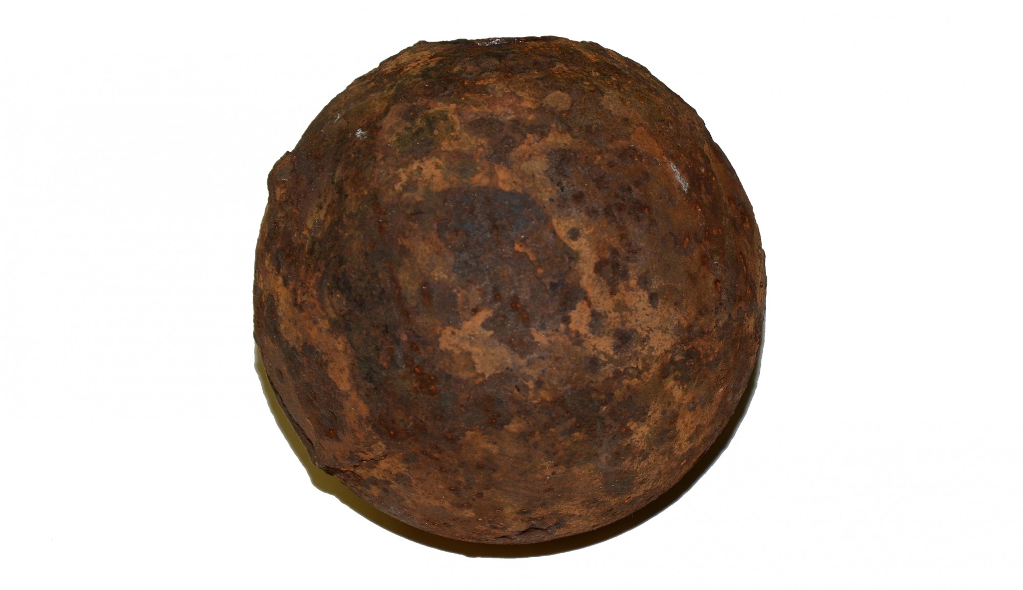 CONFEDERATE 4.52 SPHERICAL SHELL WITH ORIGINAL FUSE PLUG — Horse Soldier