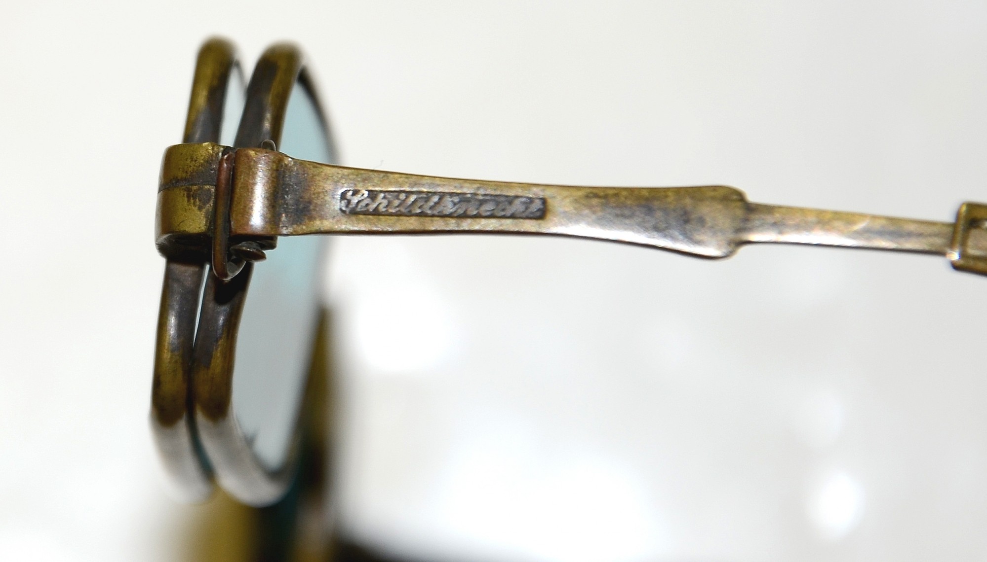 1830’S-1850’S EYEGLASSES WITH TELESCOPING TEMPLES AND SHADED LENS ...