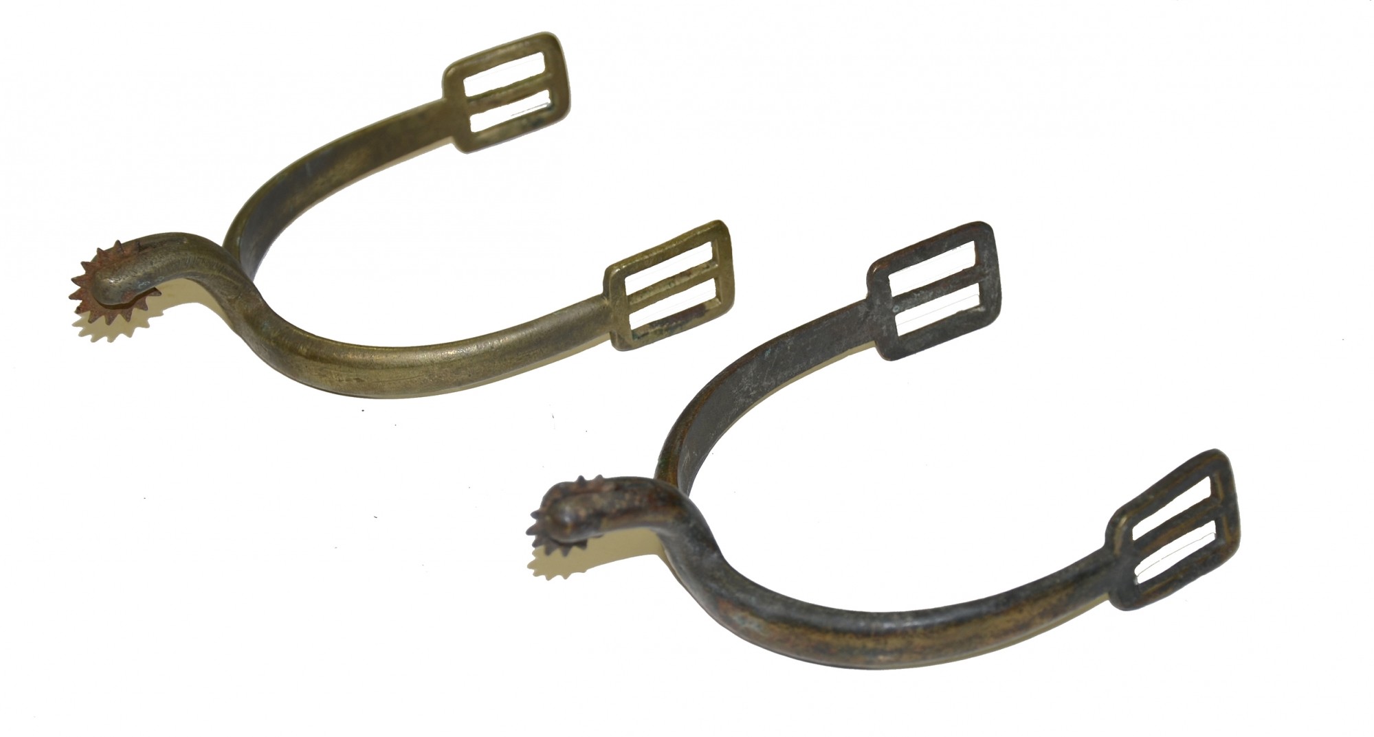 PAIR OF US ISSUE SPURS — Horse Soldier