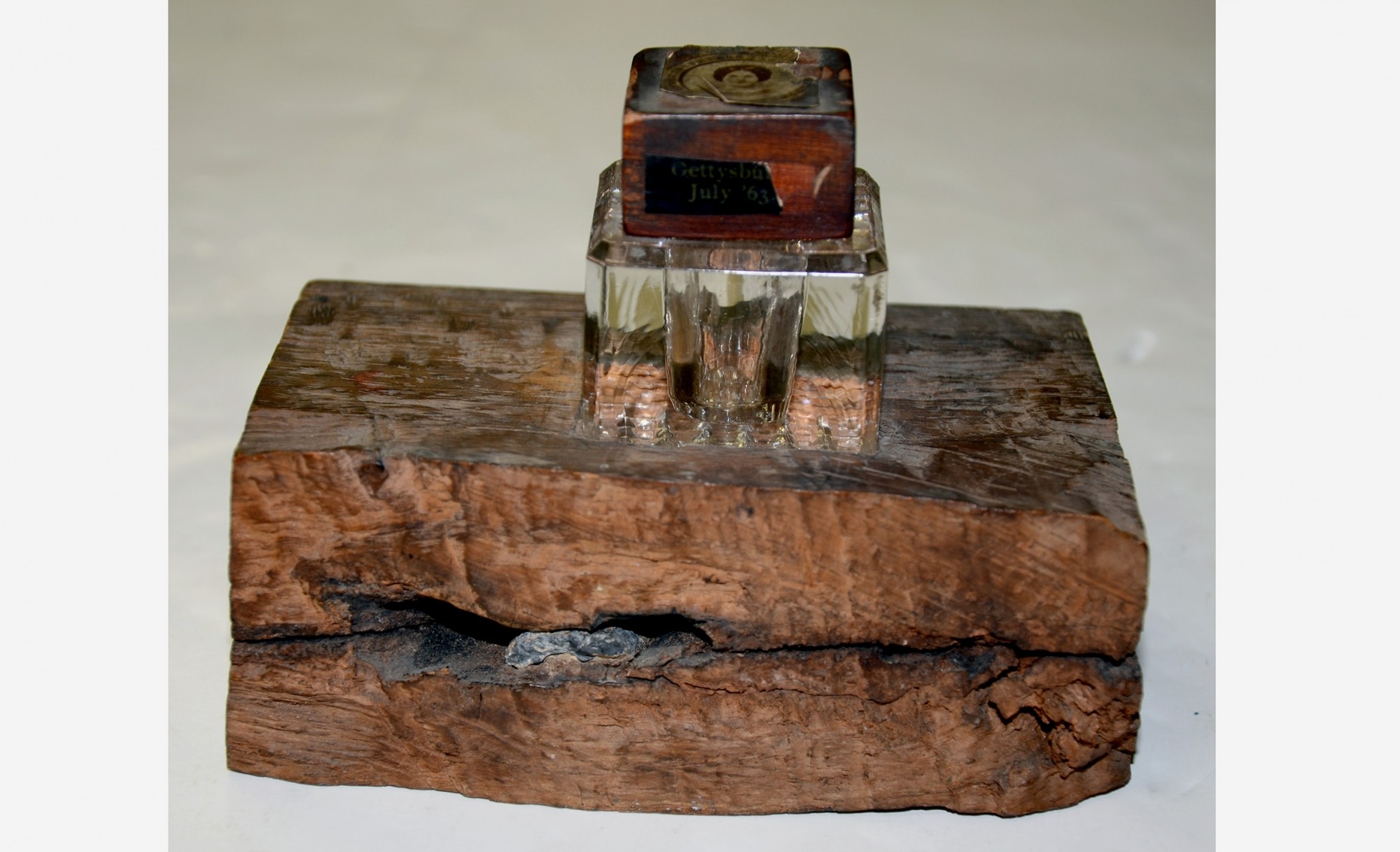 GETTYSBURG DESK SET MADE FROM BULLET STRUCK WOOD — Horse Soldier