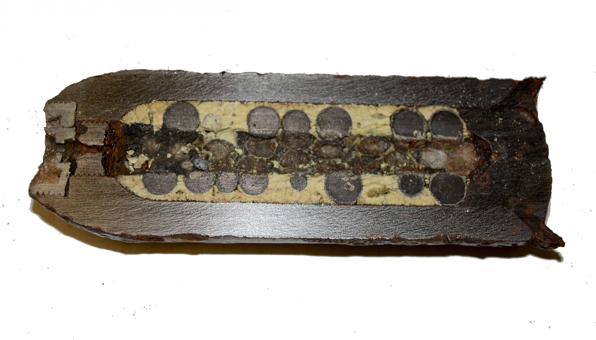 A SECTIONED CS 3” 10 POUND PARROT SHELL WITH BORMANN FUSE — Horse Soldier