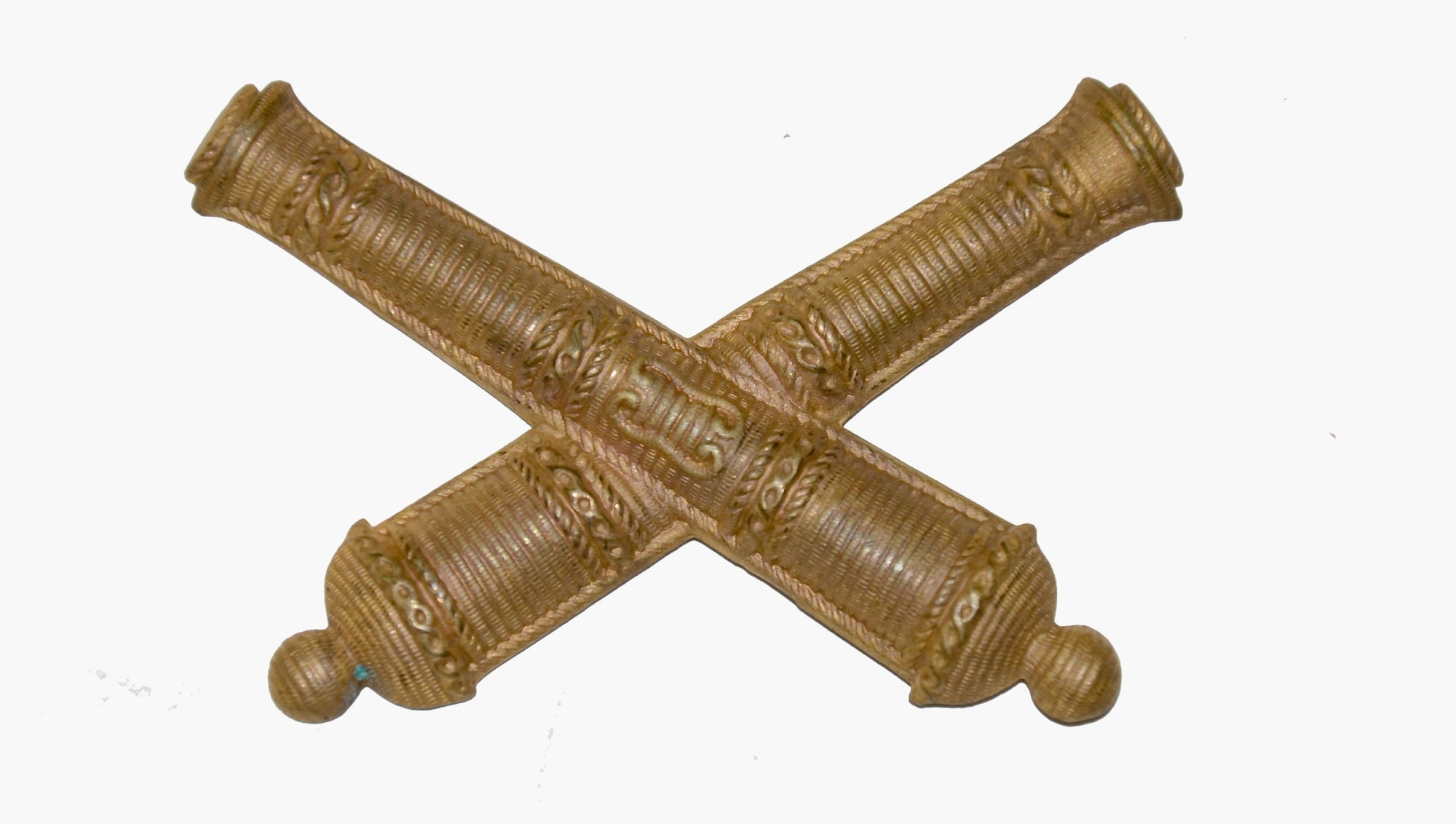 NON-EXCAVATED, FALSE EMBROIDERED CIVIL WAR CROSSED CANNON INSIGNIA ...
