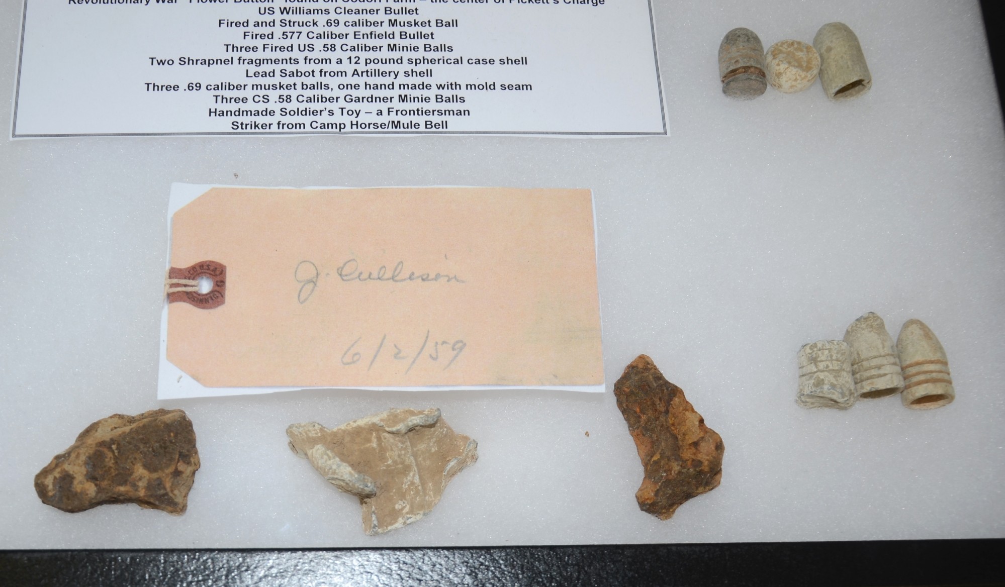 BOX OF GETTYSBURG RELICS FROM PICKETT’S CHARGE — Horse Soldier