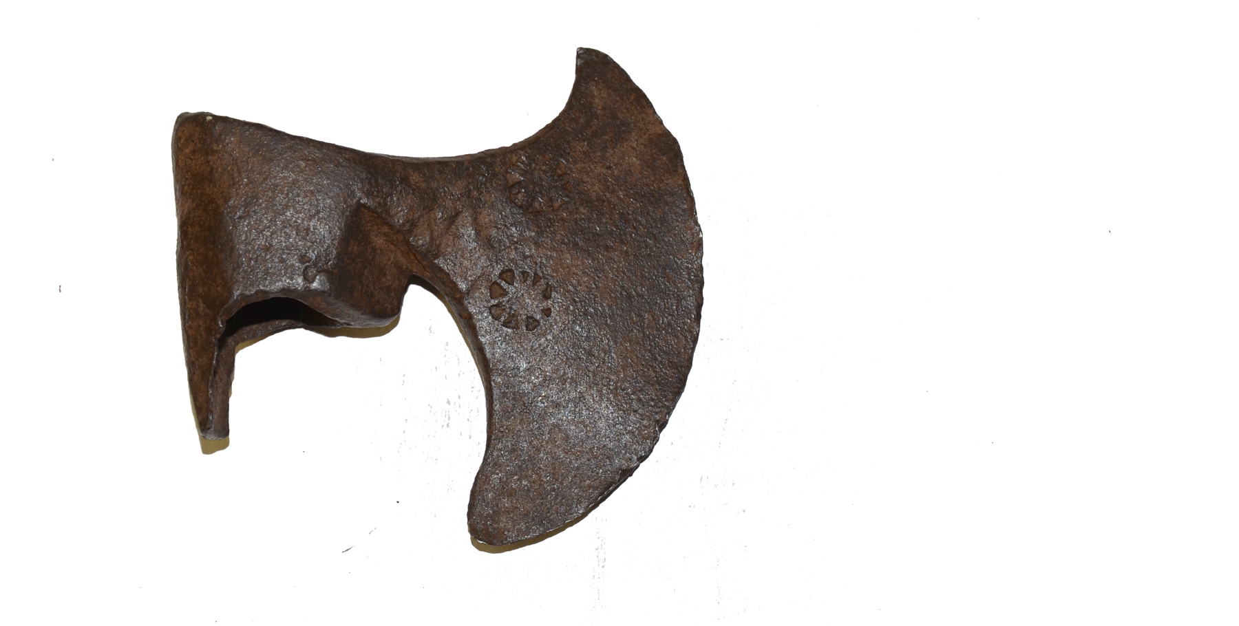 COLONIAL ERA AXE HEAD RECOVERED IN AREA OF FORT TICONDEROGA — Horse Soldier