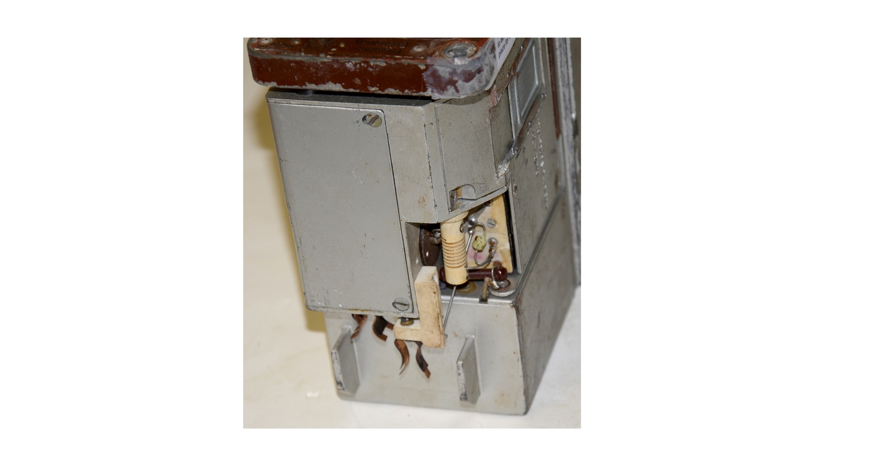 WORLD WAR TWO GERMAN ARMY FIELD RADIO — Horse Soldier