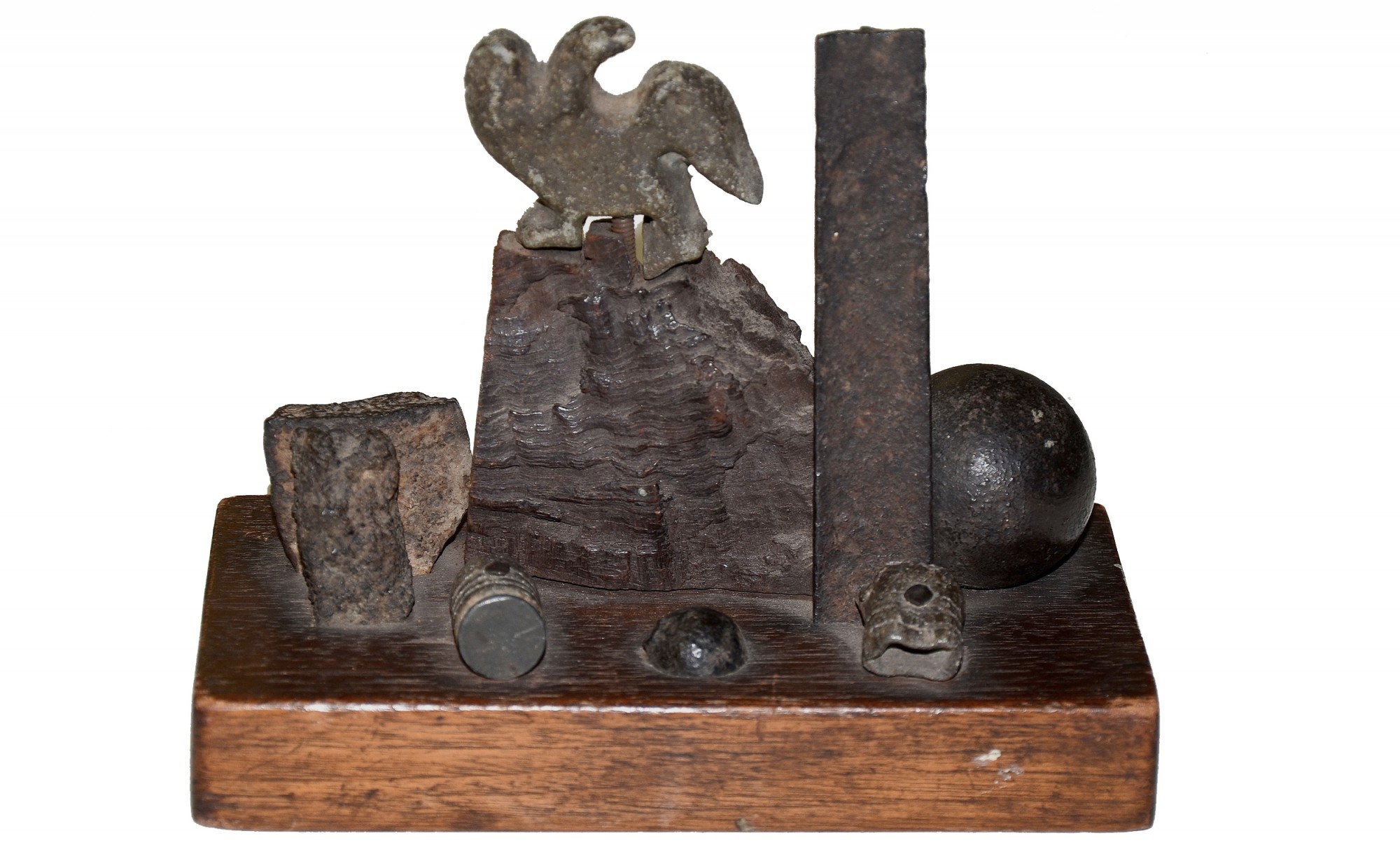 GETTYSBURG BATTLEFIELD “DESK SET” OF RELICS — Horse Soldier