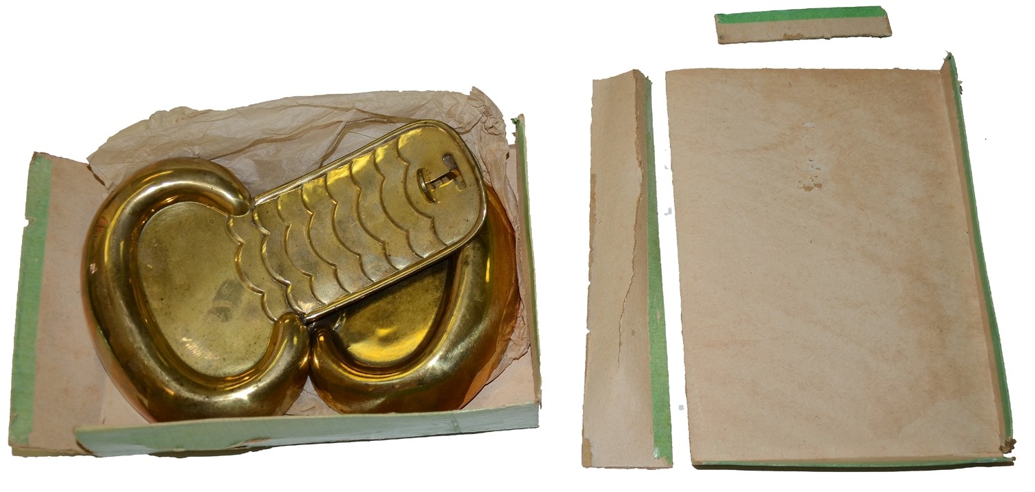 PAIR OF MARINE CORPS SHOULDER SCALES BY HORSTMANN, IN THE ORIGINAL BOX ...