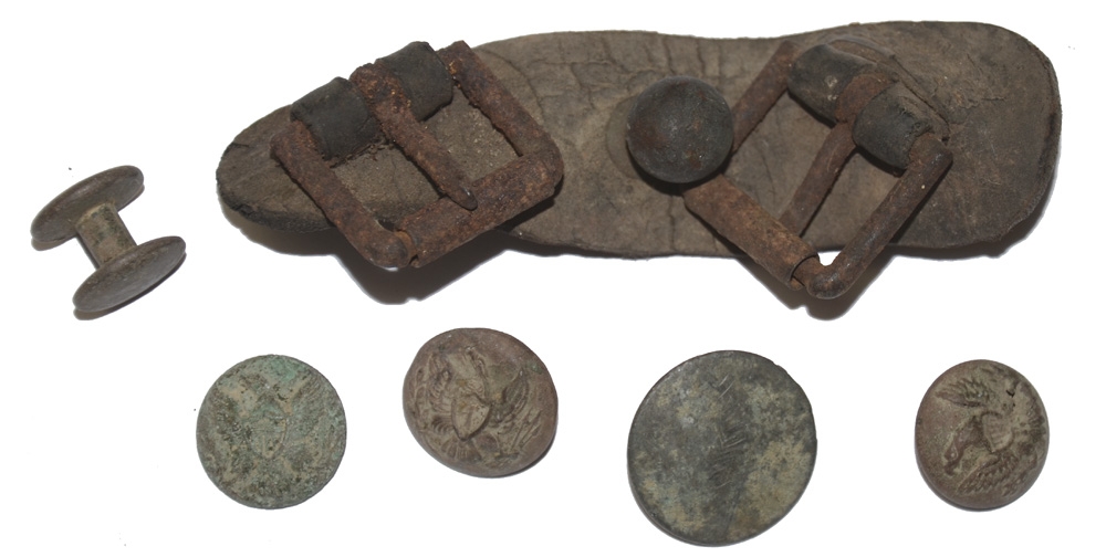 RELIC TRAY WITH ITEMS FOUND IN HUNTERSTOWN NEAR GETTYSBURG – GEISELMAN ...