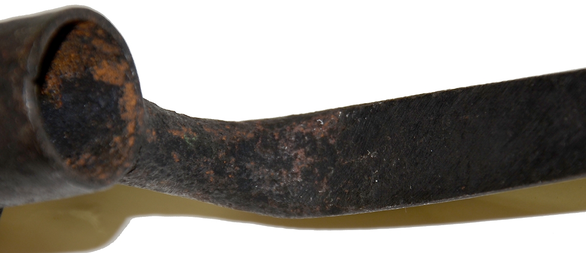 SCARCE NON-DUG CONFEDERATE “THREE-SQUARE” .69 CALIBER BAYONET — Horse ...