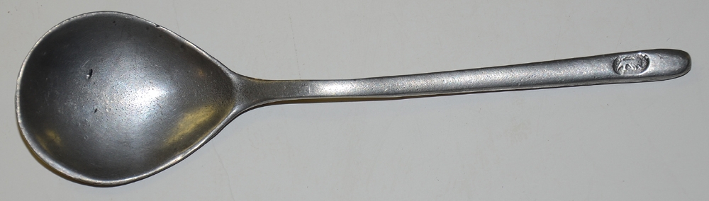 17th CENTURY PEWTER SPOON — Horse Soldier