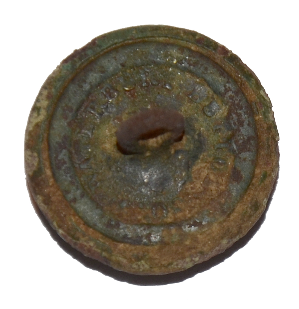 US GENERAL SERVICE EAGLE JACKET BUTTON RECOVERED AT THE SHERFY FARM IN ...