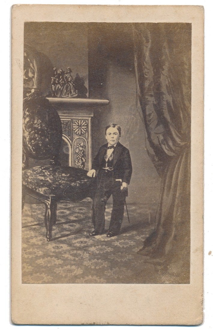 CDV OF GENERAL TOM THUMB — Horse Soldier