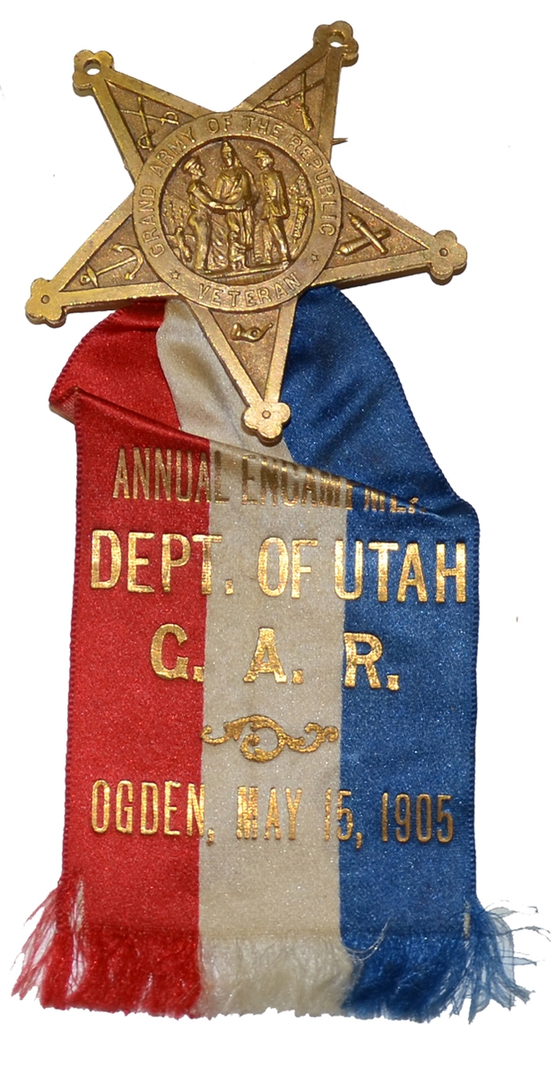 1905 DEPARTMENT OF UTAH GAR ANNUAL ENCAMPMENT BADGE — Horse Soldier