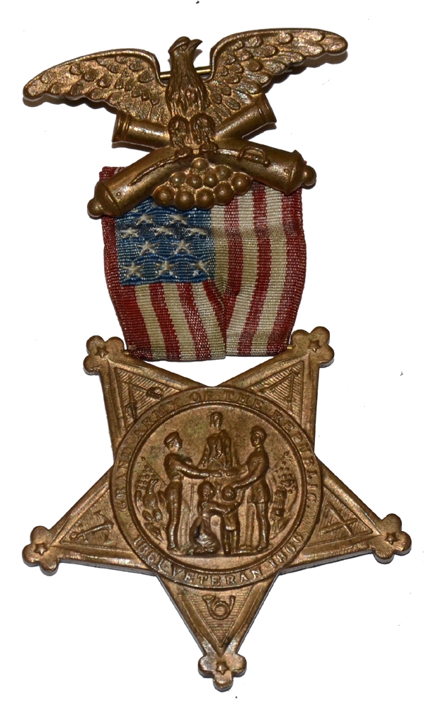 GAR MEMBERSHIP BADGE — Horse Soldier