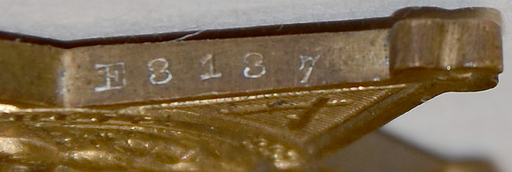 GAR MEMBERSHIP BADGE FROM THE MOLLUS MUSEUM, SCARCE TYPE-IV — Horse Soldier