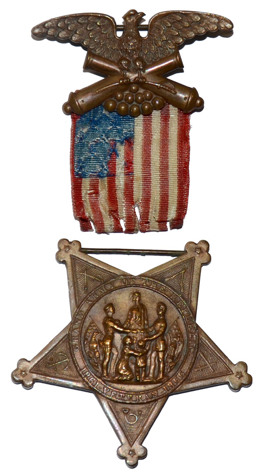GAR MEMBERSHIP BADGE FROM THE MOLLUS MUSEUM — Horse Soldier
