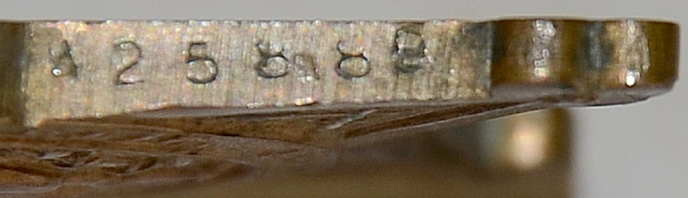 GAR MEMBERSHIP BADGE FROM THE MOLLUS MUSEUM — Horse Soldier