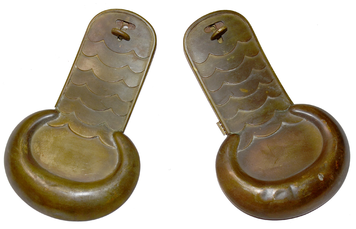 PAIR OF CIVIL WAR ENLISTED SHOULDER SCALES — Horse Soldier
