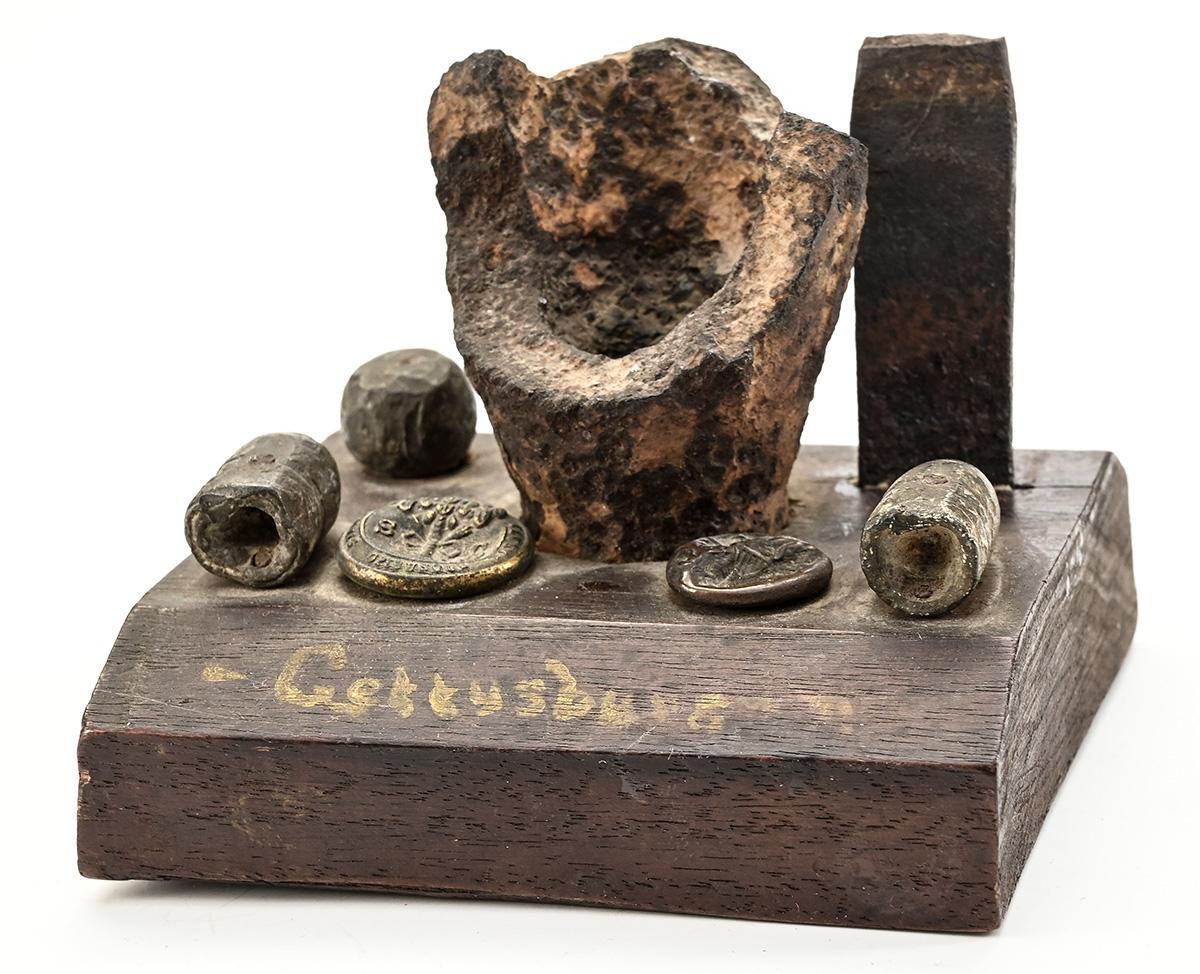 WOODWARD GETTYSBURG DESK SET WITH NICE SOUTH CAROLINA BUTTON — Horse ...