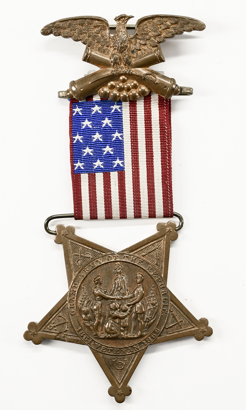 GAR MEMBERSHIP BADGE — Horse Soldier
