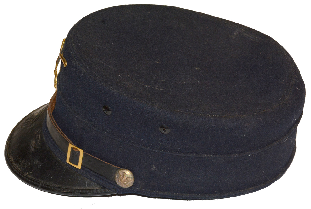 US ENLISTED MAN’S PATTERN 1895 FORAGE CAP WITH INSIGNIA — Horse Soldier