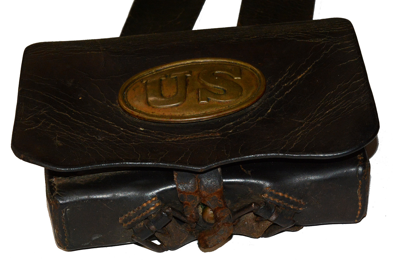 US 1861 PATTERN CARTRIDGE BOX BY GAYLORD WITH SLING AND PLATES — Horse ...