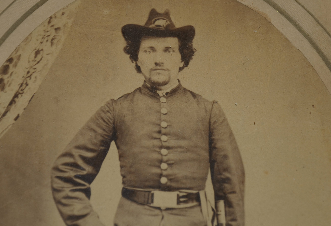 FRAMED OVAL ALBUMEN OF 88TH PENNSYLVANIA OFFICER ANDREW J. WAMSLEY ...