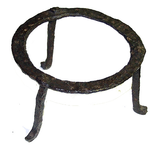 FIELD FORGED IRON TRIVET RECOVERED AT COLD HARBOR — Horse Soldier