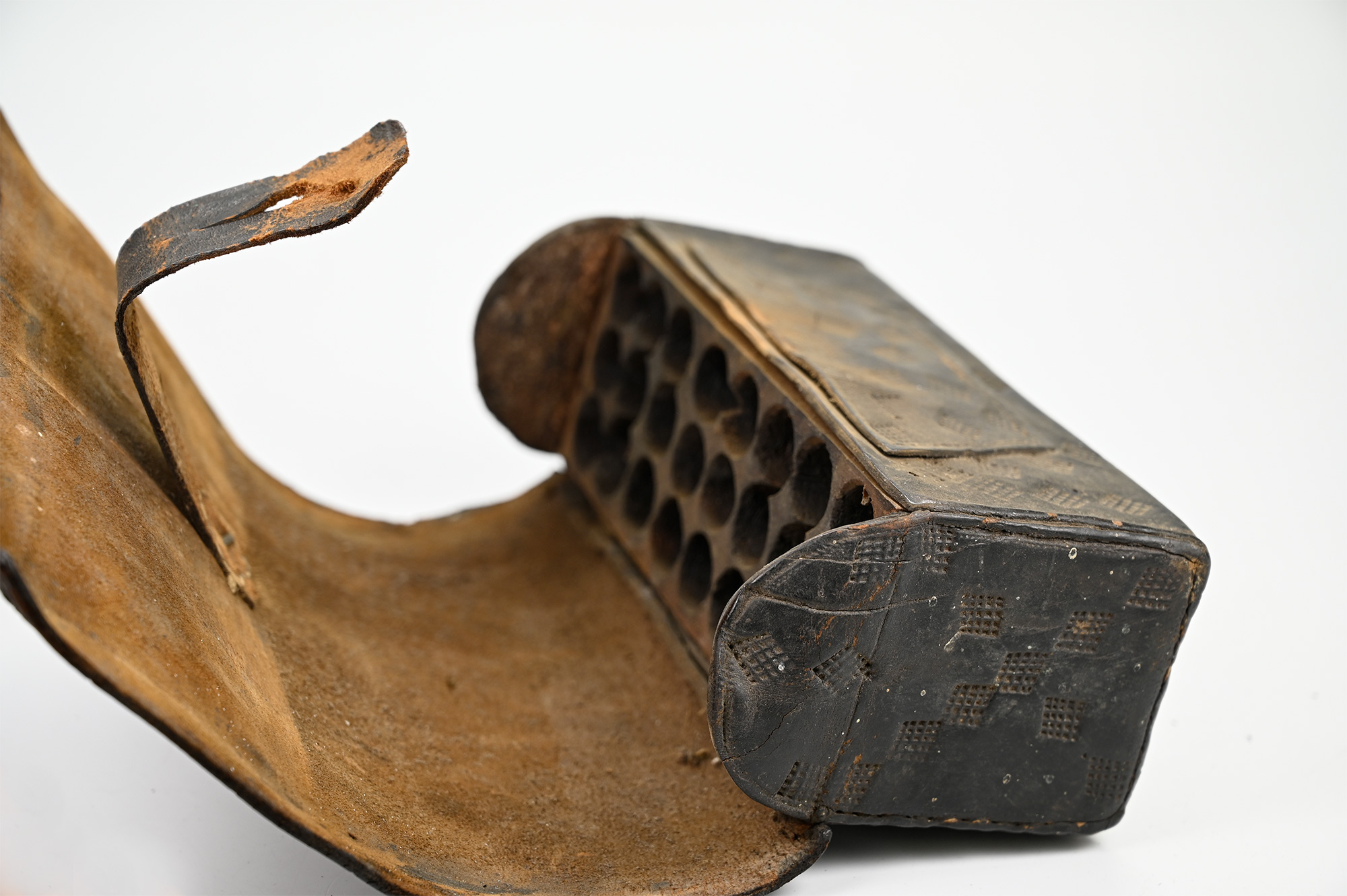 VERY NICELY DECORATED WAR OF 1812 ERA AMERICAN MILITIA CARTRIDGE BOX ...