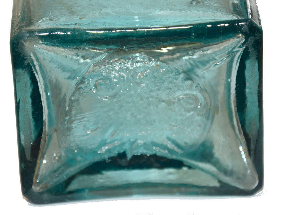 NICE CONDITIONED 19TH CENTURY MEDICINE BOTTLE — Horse Soldier