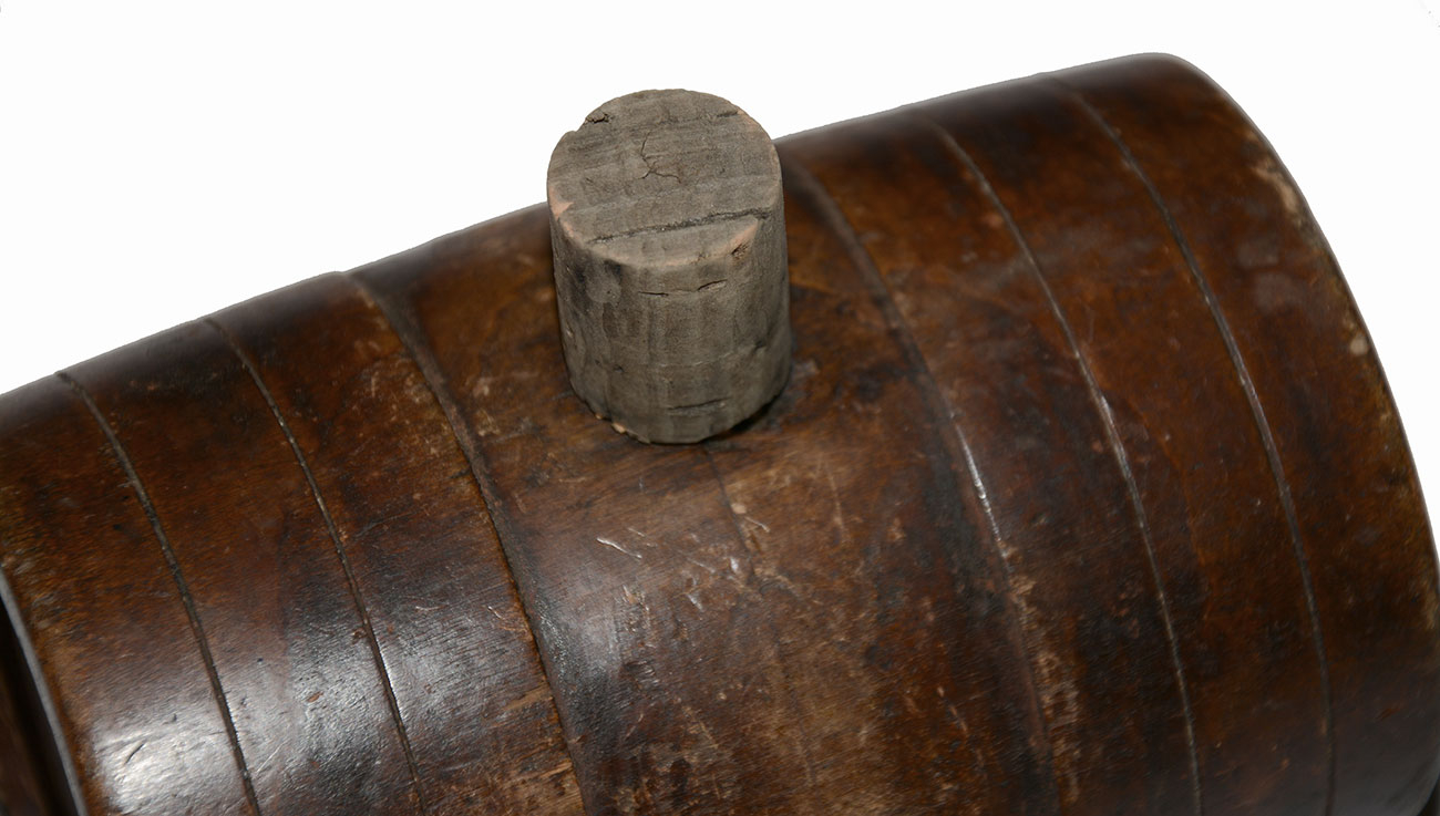 SMALL 19TH CENTURY WOOD RUM KEG — Horse Soldier