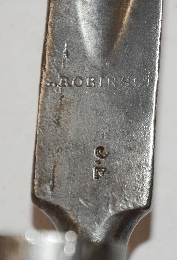 PATTERN 1853 ENFIELD SOCKET BAYONET MARKED “G. ROBINSON” — Horse Soldier
