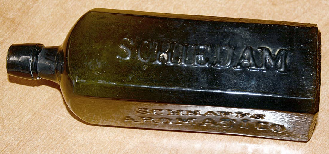 SCHNAPPS AROMATICO BOTTLE — Horse Soldier