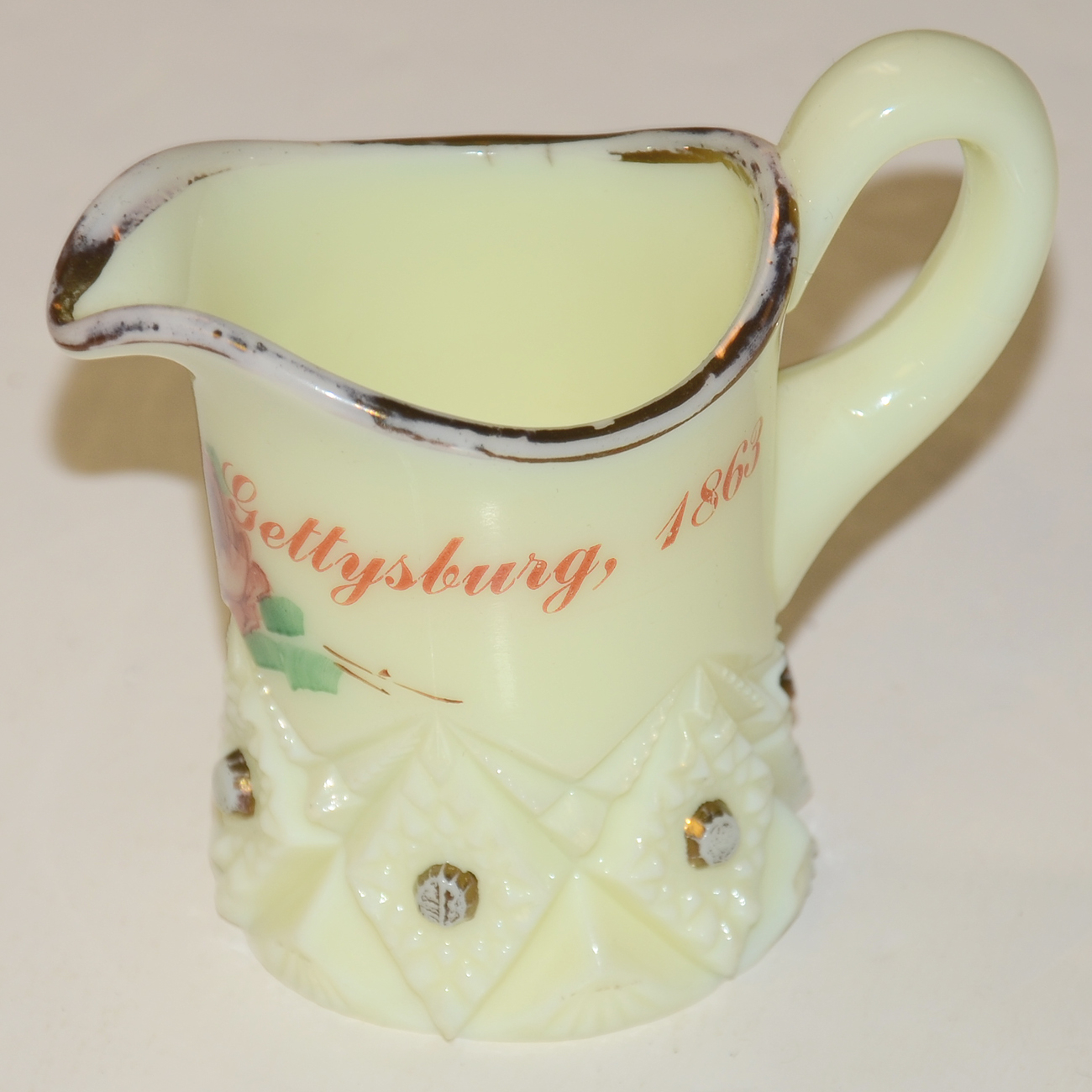 GETTYSBURG SOUVENIR CUSTARD GLASS PITCHER — Horse Soldier