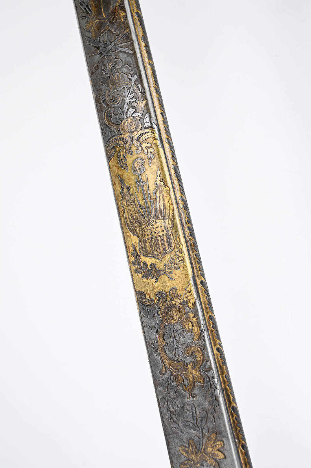 IMPRESSIVE GOLD WASHED DAMASCUS BLADE PRESENTATION SWORD OF CAPT ...