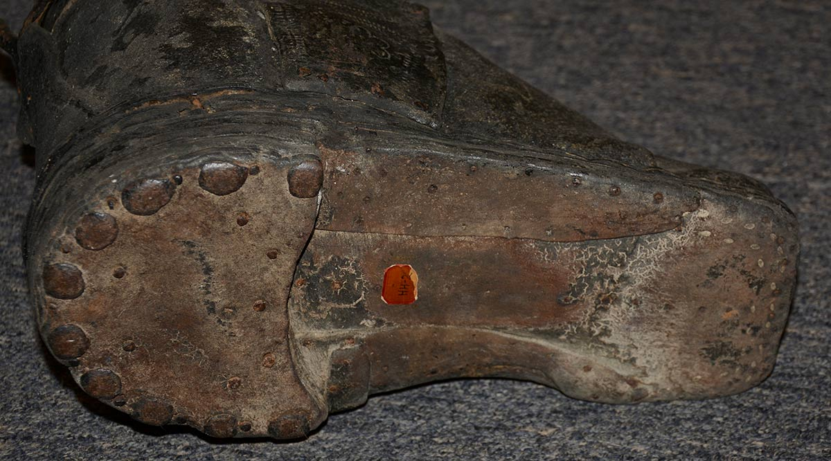 RARE POSTILION BOOT WITH SPUR — Horse Soldier