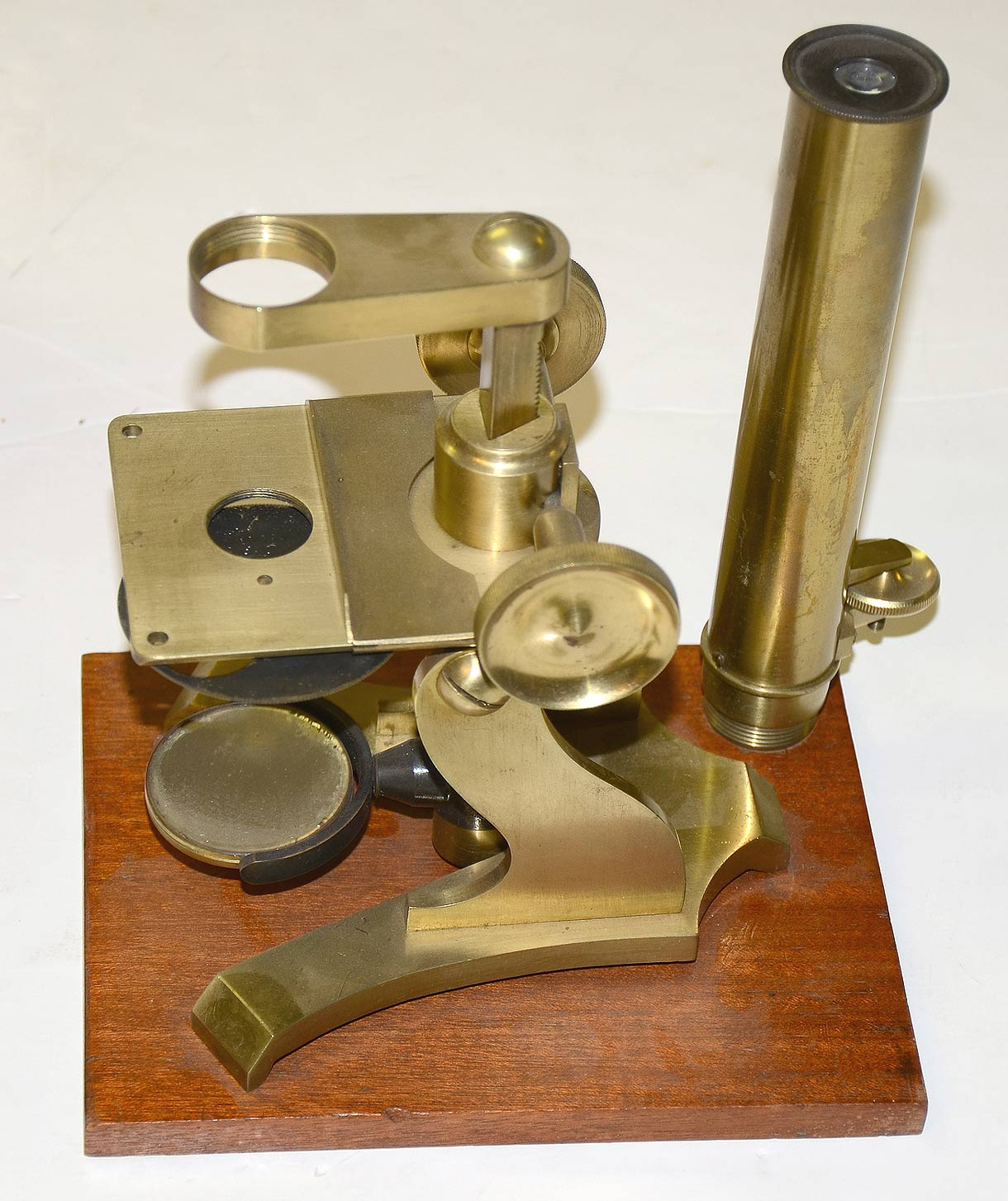 NINETEENTH CENTURY BRASS MICROSCOPE BY C. ZEISS — Horse Soldier