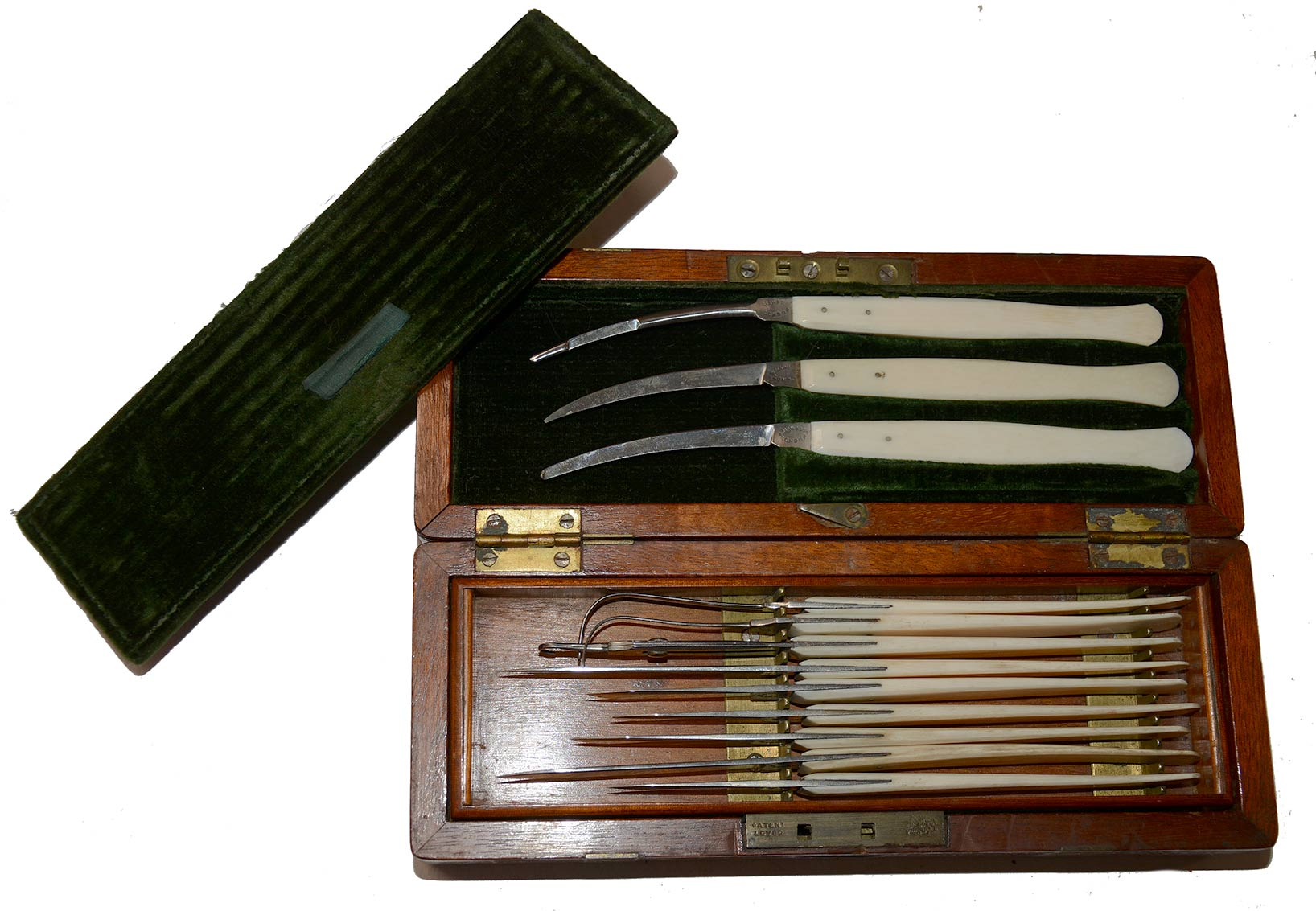 19TH CENTURY ENGLISH MADE MEDICAL KIT — Horse Soldier