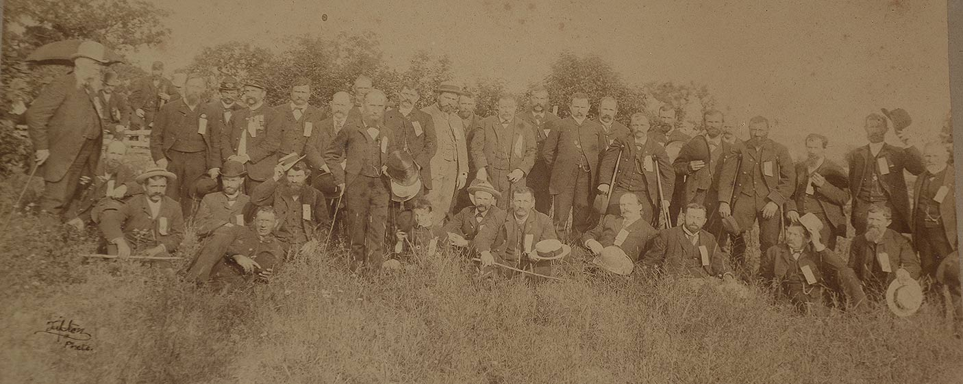 FRAMED TIPTON PHOTO OF 88TH PENNSYLVANIA REUNION AT GETTYSBURG — Horse ...