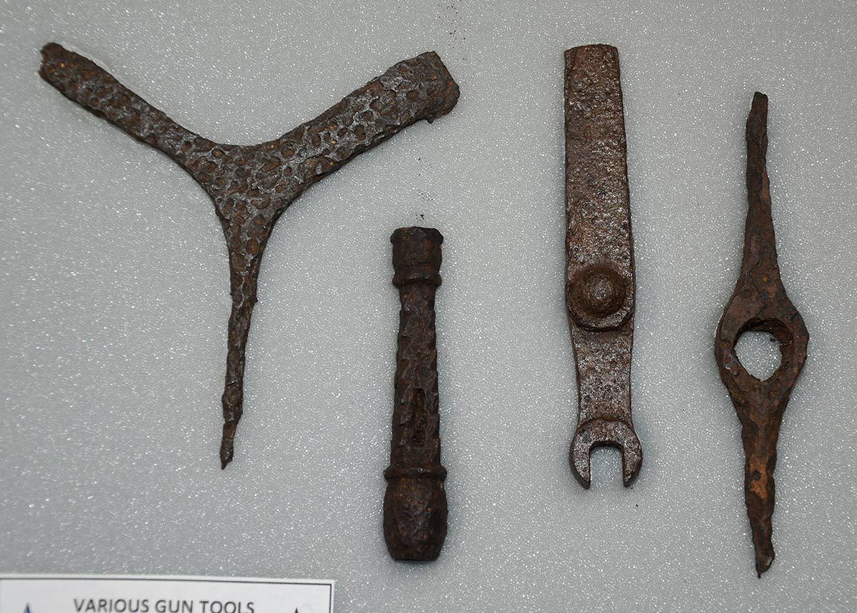 MODEL 1832 ARTILLERY SHORT SWORD & MUSKET TOOLS DUG AT SHILOH — Horse ...