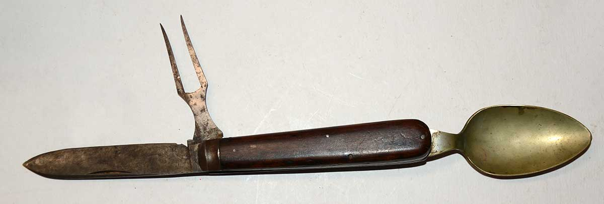 KNIFE / FORK / SPOON COMBINATION UTENSIL — Horse Soldier