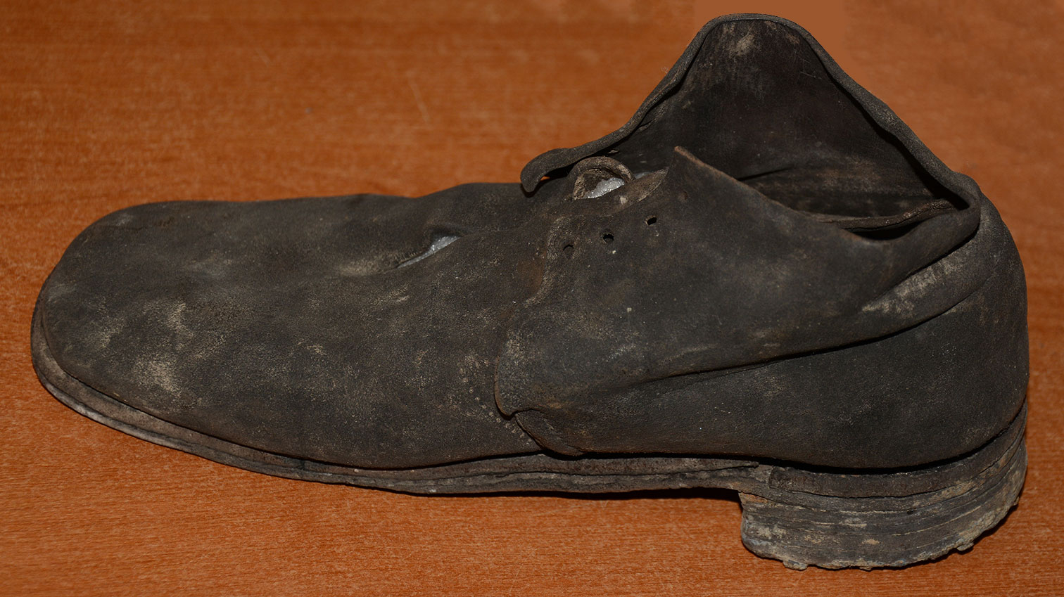 SCARCE PAIR CIVIL WAR ARMY ISSUE SHOES, MAKER MARKED, SOLDIER MODIFIED ...