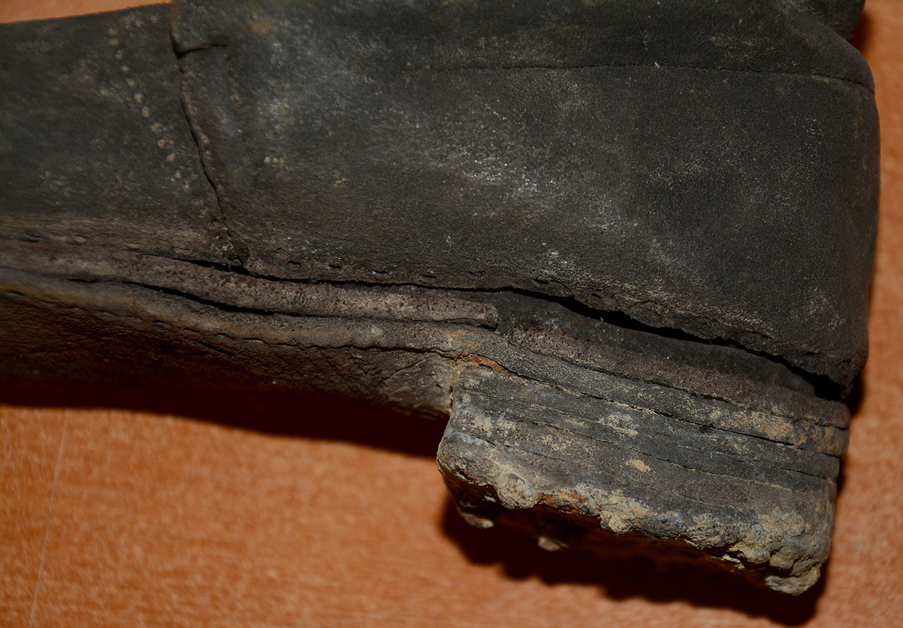 SCARCE PAIR CIVIL WAR ARMY ISSUE SHOES, MAKER MARKED, SOLDIER MODIFIED ...