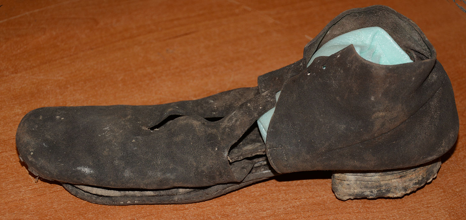 SCARCE PAIR CIVIL WAR ARMY ISSUE SHOES, MAKER MARKED, SOLDIER MODIFIED ...