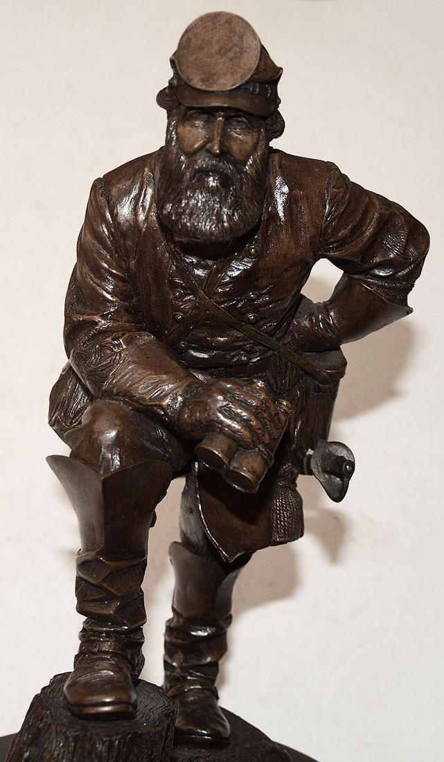 STONEWALL JACKSON STATUE BY TERRY JONES — Horse Soldier