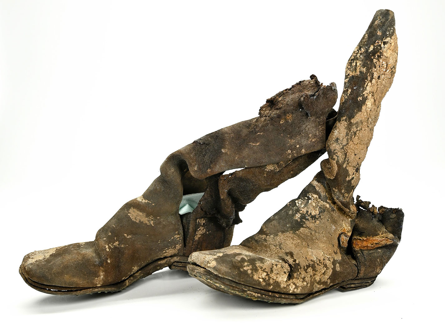 PAIR EXCAVATED MODEL 1872 CAVALRY BOOTS: FORT PEMBINA — Horse Soldier