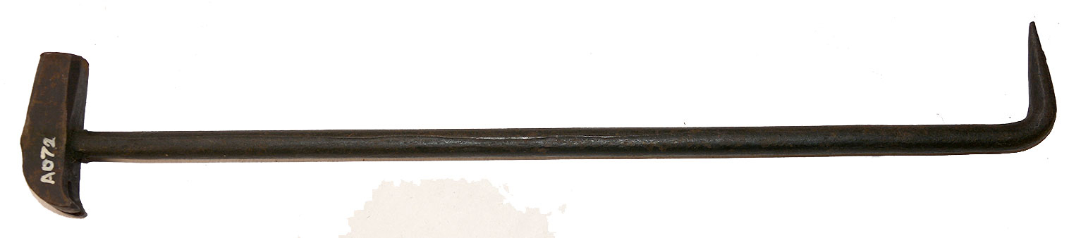 ARTILLERY GUNNER’S HAMMER WITH TOW HOOK — Horse Soldier