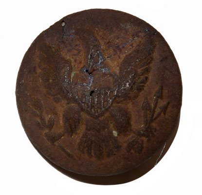 US GENERAL SERVICE EAGLE COAT BUTTON RECOVERED AT 3RD CORPS HOSPITAL ...