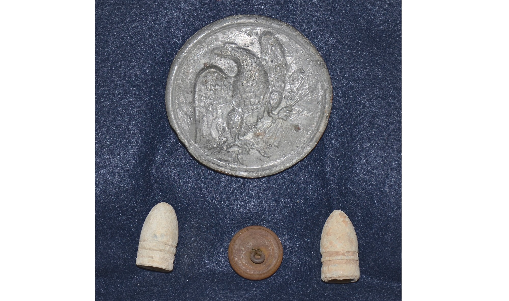 RIKER BOX OF VIRGINIA RELICS — Horse Soldier